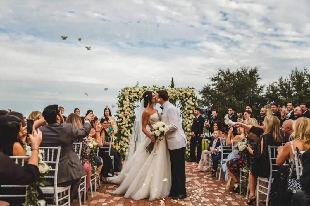 Wedding jobs for mother of the bride | Honestweddingadvice.com